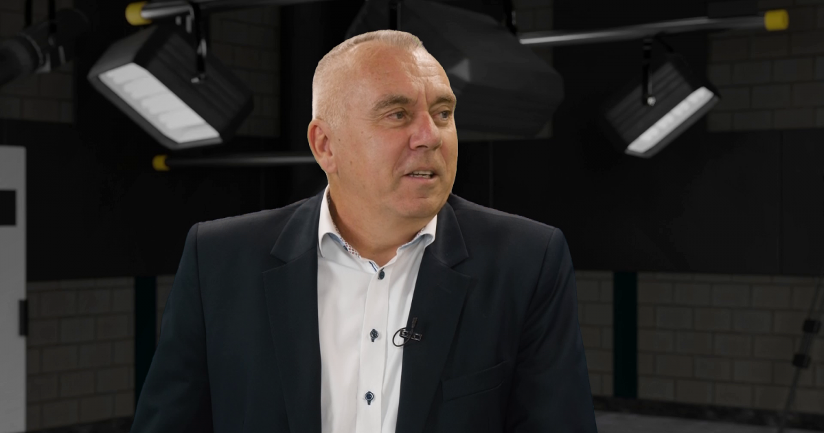 V roce 2021 jsme za elektrickou energii platili 300 tisíc korun měsíčně ...